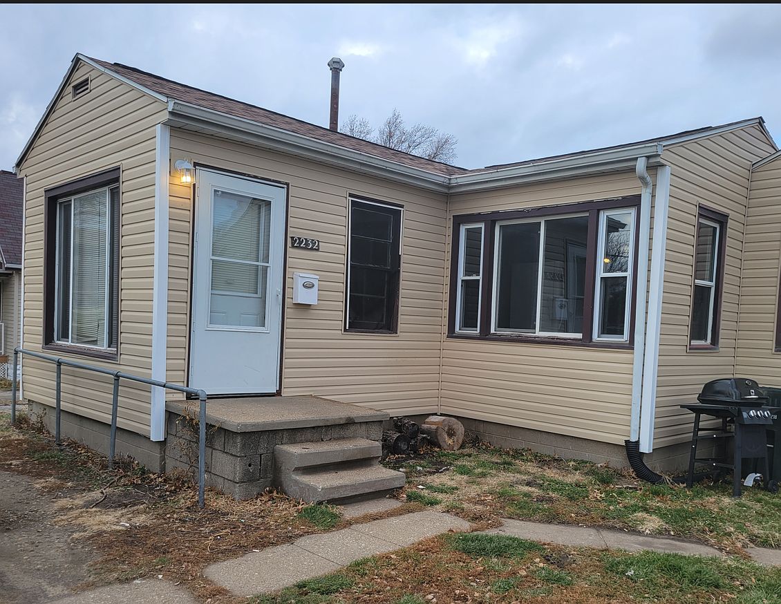 2230 2230/2232 2nd St SW #2232, Cedar Rapids, IA 52404 | Zillow