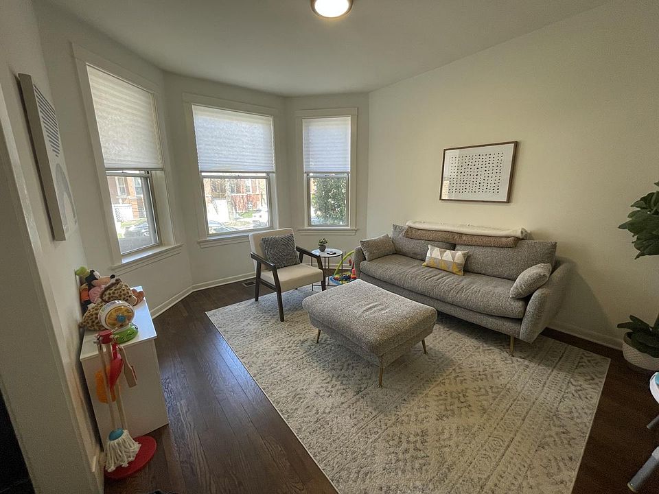 4019 W Cornelia Ave, Chicago, IL 60641 | Zillow