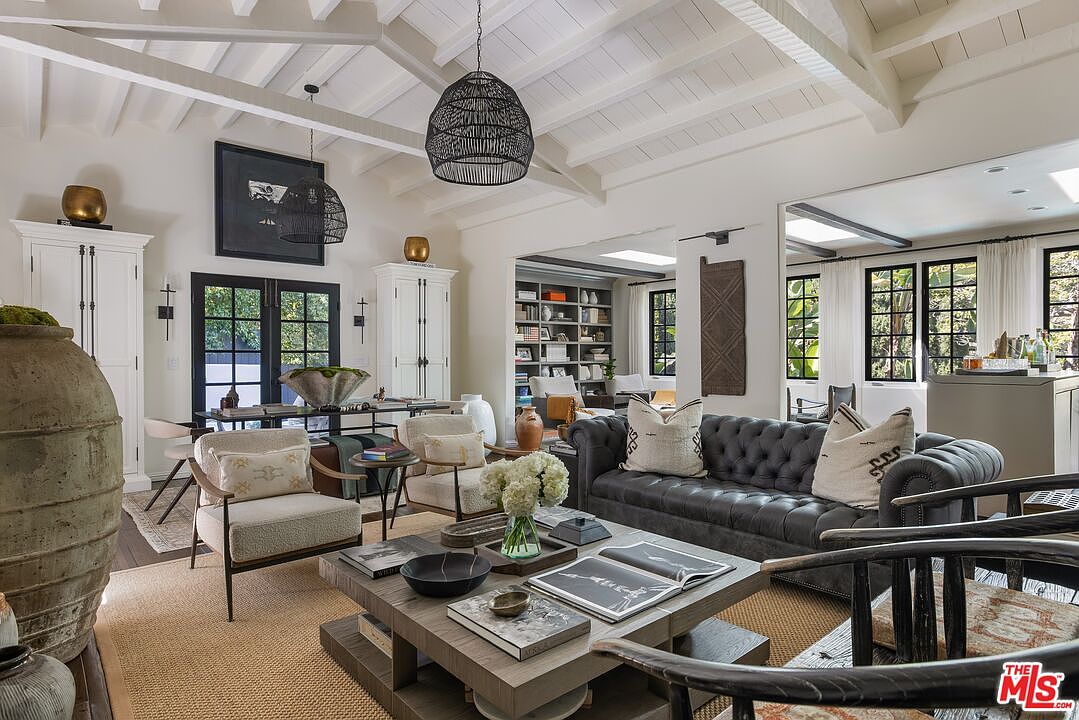 1800 Angelo Dr, Beverly Hills, CA 90210 | MLS #24-372849 | Zillow