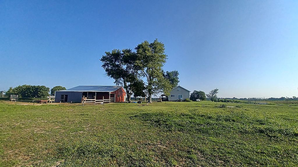 18721 E Bonnie Rd, Belle Rive, IL 62810 | Zillow