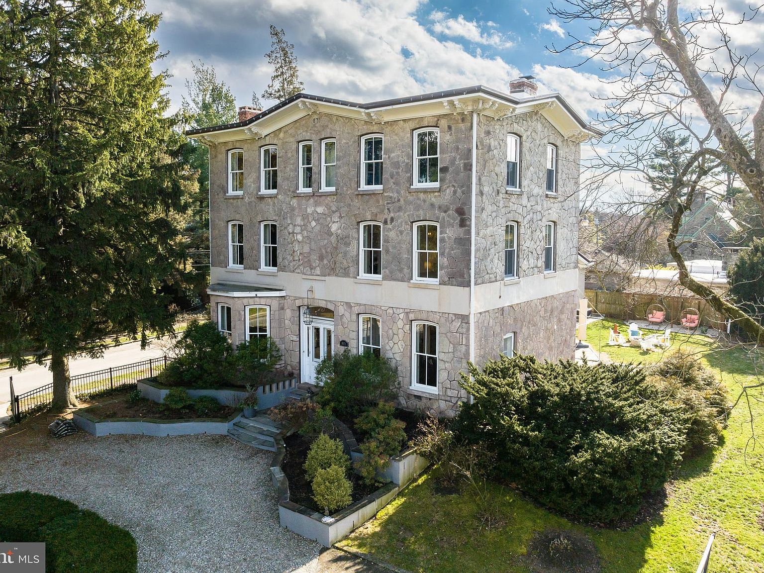 8864 Germantown Ave, Philadelphia, PA 19118 | Zillow