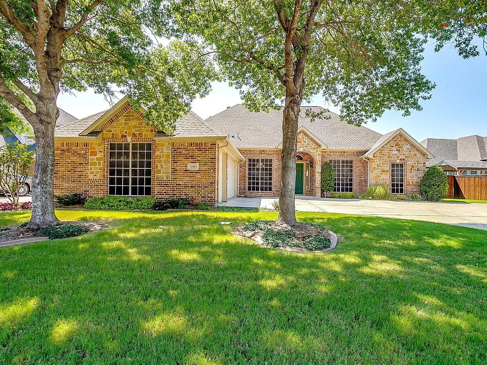 13861 E Riviera Dr, Fort Worth, TX 76115 | MLS #20704682 | Zillow