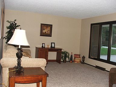 515 Russell Ave, Winthrop Harbor, IL 60096 | Zillow