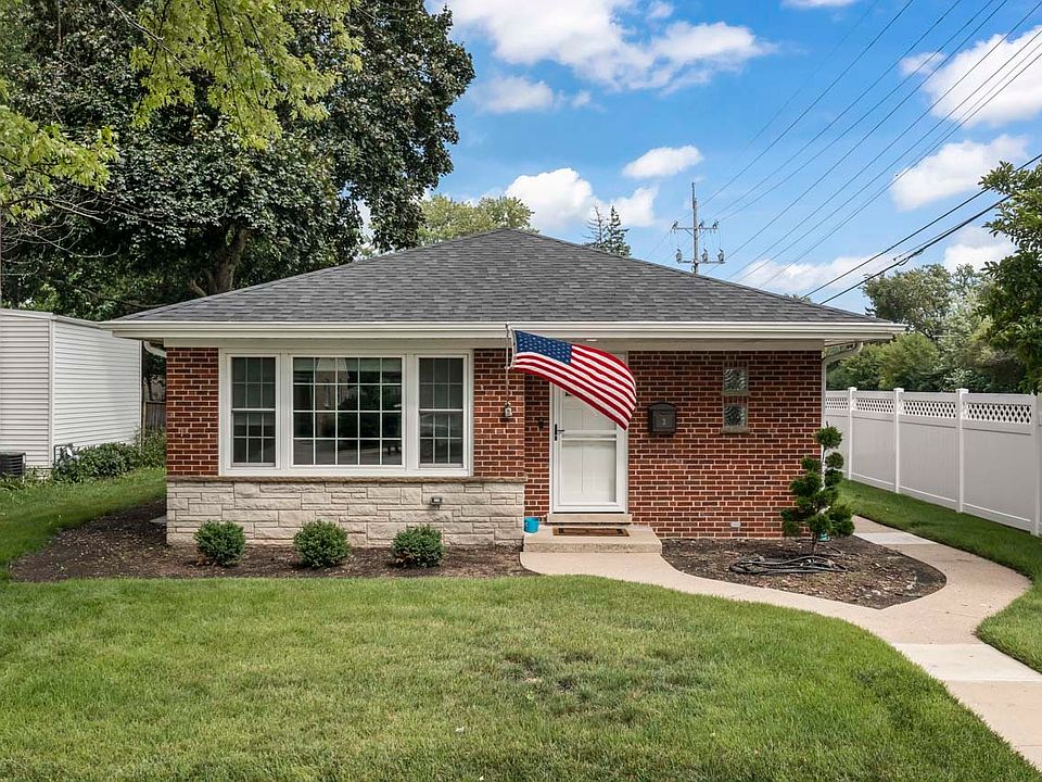 3 Elm St, Glenview, IL 60025 | Zillow