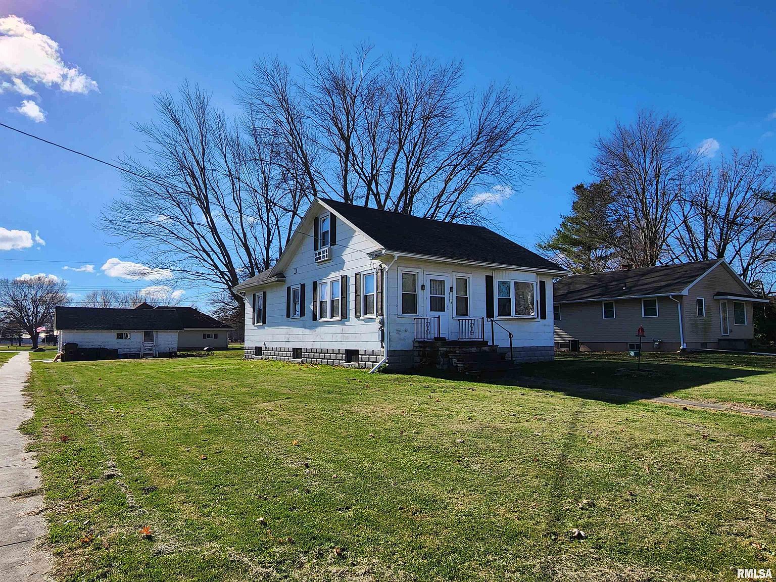 413 E North St, Emden, IL 62635 | Zillow