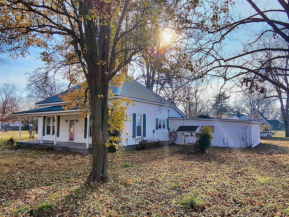 213 Elm St, Oran, MO 63771 | Zillow