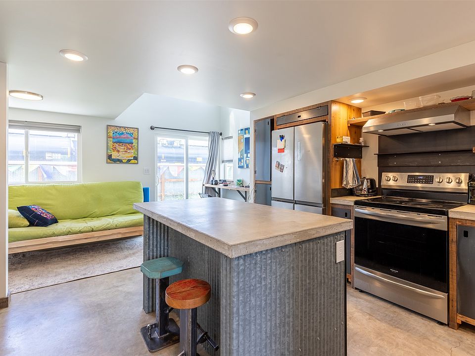 1065 Milton St, Missoula, MT 59802 | Zillow