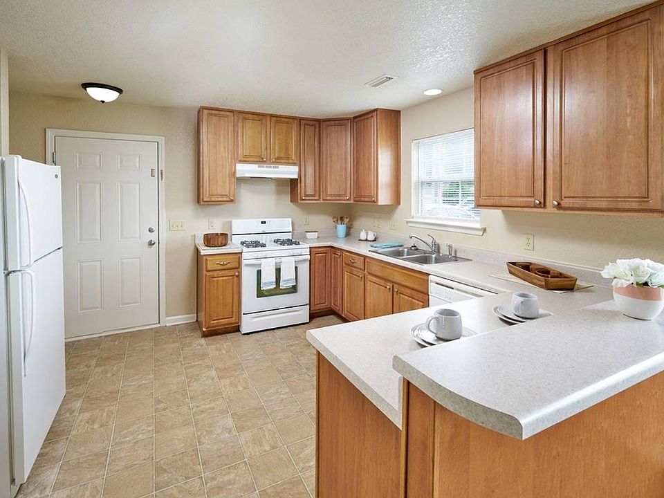 Fort Novosel On-Post Housing - 9700 Division Rd Fort Rucker AL | Zillow