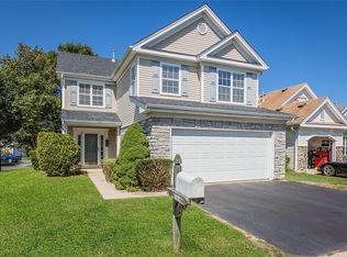 23 Madison Circle UNIT 23, Middle Island, NY 11953 | MLS #3591587 | Zillow