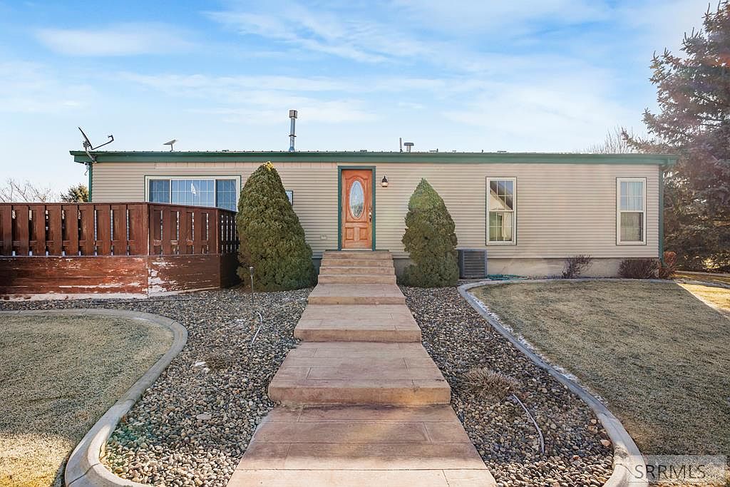 290 E 100 N, Blackfoot, ID 83221 | MLS #2172463 | Zillow
