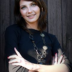 Amanda Viles - Real Estate Agent in Feeding Hills, MA - Reviews | Zillow