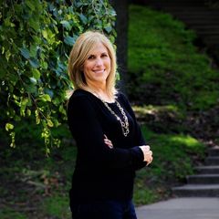 Carrie Tuggle - Real Estate Agent in Schaumburg, IL - Reviews | Zillow