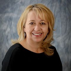 Laura MacRae - Real Estate Agent in Windham, NH - Reviews | Zillow