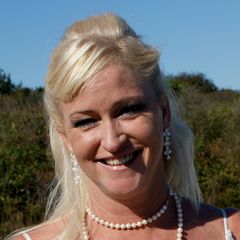 Diane Aubin - Real Estate Agent in SEEKONK, MA - Reviews | Zillow