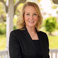 Denise Voelker - Real Estate Agent in Huntington, NY - Reviews | Zillow