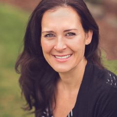 Janelle Moore - Real Estate Agent in Puyallup, WA - Reviews | Zillow
