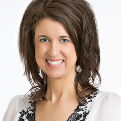 Julie Moore Real Estate Team - Real Estate Agent in Windsor Heights, IA ...