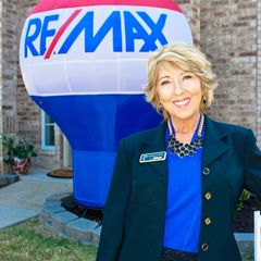 Angelique Nelson | Zillow