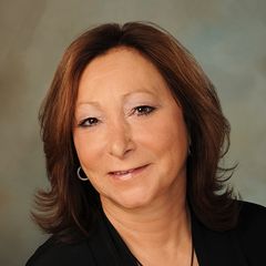 Valerie Stone - Real Estate Agent in Syosset, NY - Reviews | Zillow