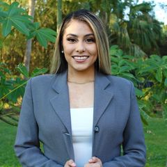 Luz Flores - Real Estate Agent in Lehigh Acres, FL - Reviews | Zillow