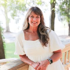Lisa Dutton - Real Estate Agent in Fairhope, AL - Reviews | Zillow