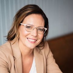 Angela Kallay - Real Estate Agent in Franklin, WI - Reviews | Zillow