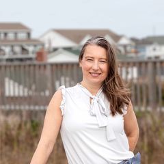 Anna Hunt - Real Estate Agent in Kitty Hawk, NC - Reviews | Zillow