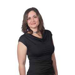 Laura Mader - Real Estate Agent in Danvers, MA - Reviews | Zillow