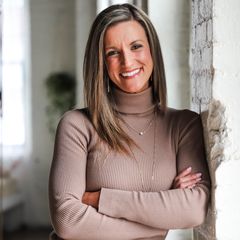 Nikki White - Real Estate Agent in Caledonia, MI - Reviews | Zillow