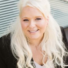 Beth Nolting - Real Estate Agent in Bettendorf, IA - Reviews | Zillow