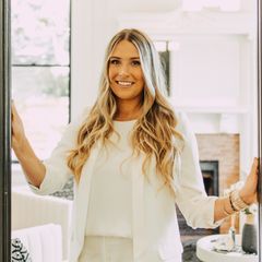 Ali Noel's Instagram, Twitter & Facebook on IDCrawl