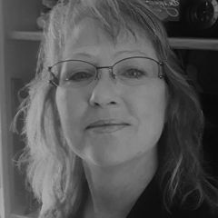 Kris Lindahl - Real Estate Agent in Coon Rapids, MN - Reviews | Zillow