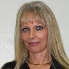 Debbie Huff - Real Estate Agent in Lake Havasu City, AZ - Reviews | Zillow