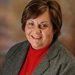 Sandy Schroeder - Real Estate Agent in Bloomington, IL - Reviews | Zillow