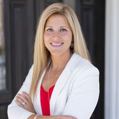 Stephanie Kucinski - Real Estate Agent in Grandville, MI - Reviews | Zillow
