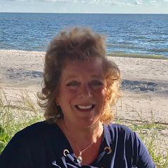 Kathy Naida-Lowry - Real Estate Agent in Englewood, FL - Reviews | Zillow