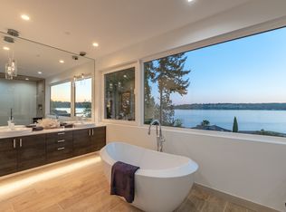 12410 Holmes Point Dr NE, Kirkland, WA 98034