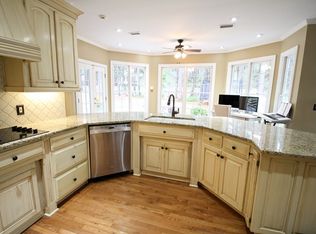 148 Edgewater Dr, Tifton, GA 31793