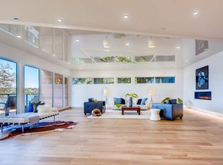 12410 Holmes Point Dr NE, Kirkland, WA 98034