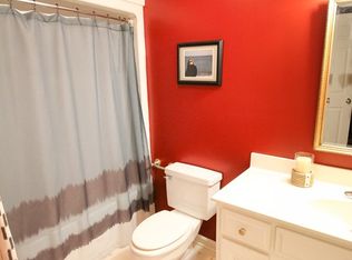 148 Edgewater Dr, Tifton, GA 31793