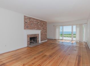21 West Ln, Niantic, CT 06357