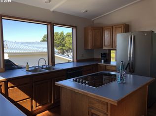 1235 Wavecrest Ln SW, Bandon, OR 97411