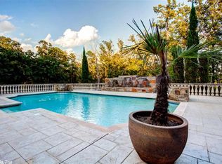 22 Valley Crest Ct, Little Rock, AR 72223