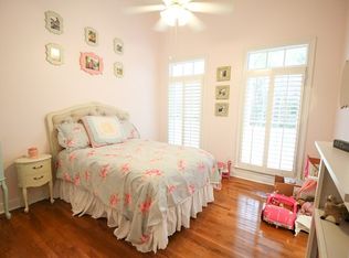 148 Edgewater Dr, Tifton, GA 31793