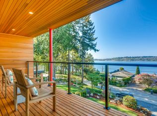 12410 Holmes Point Dr NE, Kirkland, WA 98034