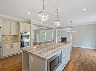 375 Podunk Rd, Guilford, CT 06437 | Zillow