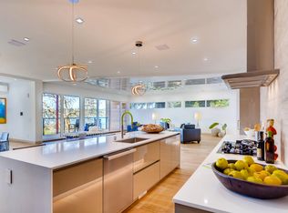 12410 Holmes Point Dr NE, Kirkland, WA 98034