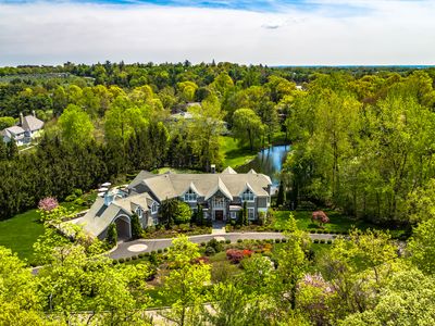 7 Lakeside Dr, Rye, NY 10580