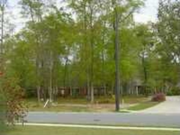 28 Grand Lake Cir, Savannah, GA 31405 | Zillow