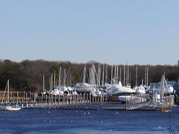 41 Riverside Dr, Riverside, RI 02915 | Zillow